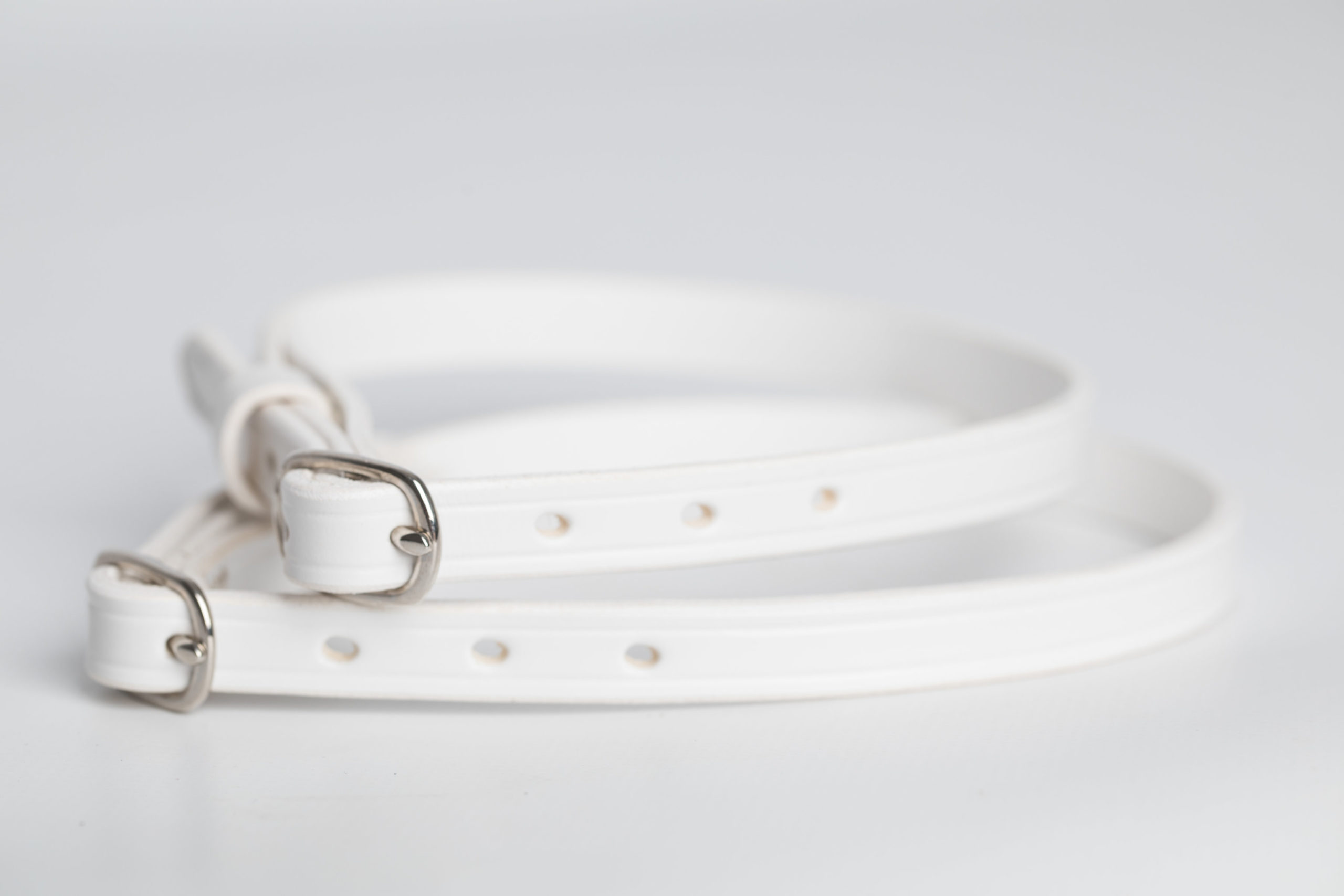 Garter Straps White - The Hunting Stock Market