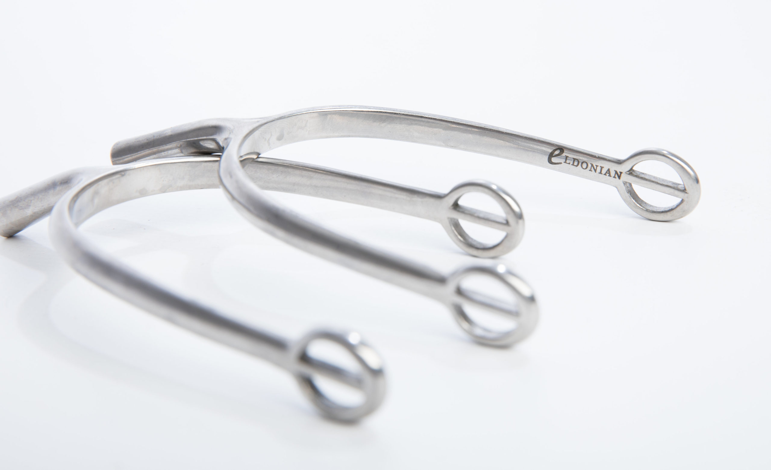 Spurs Long Neck - The Hunting Stock Market