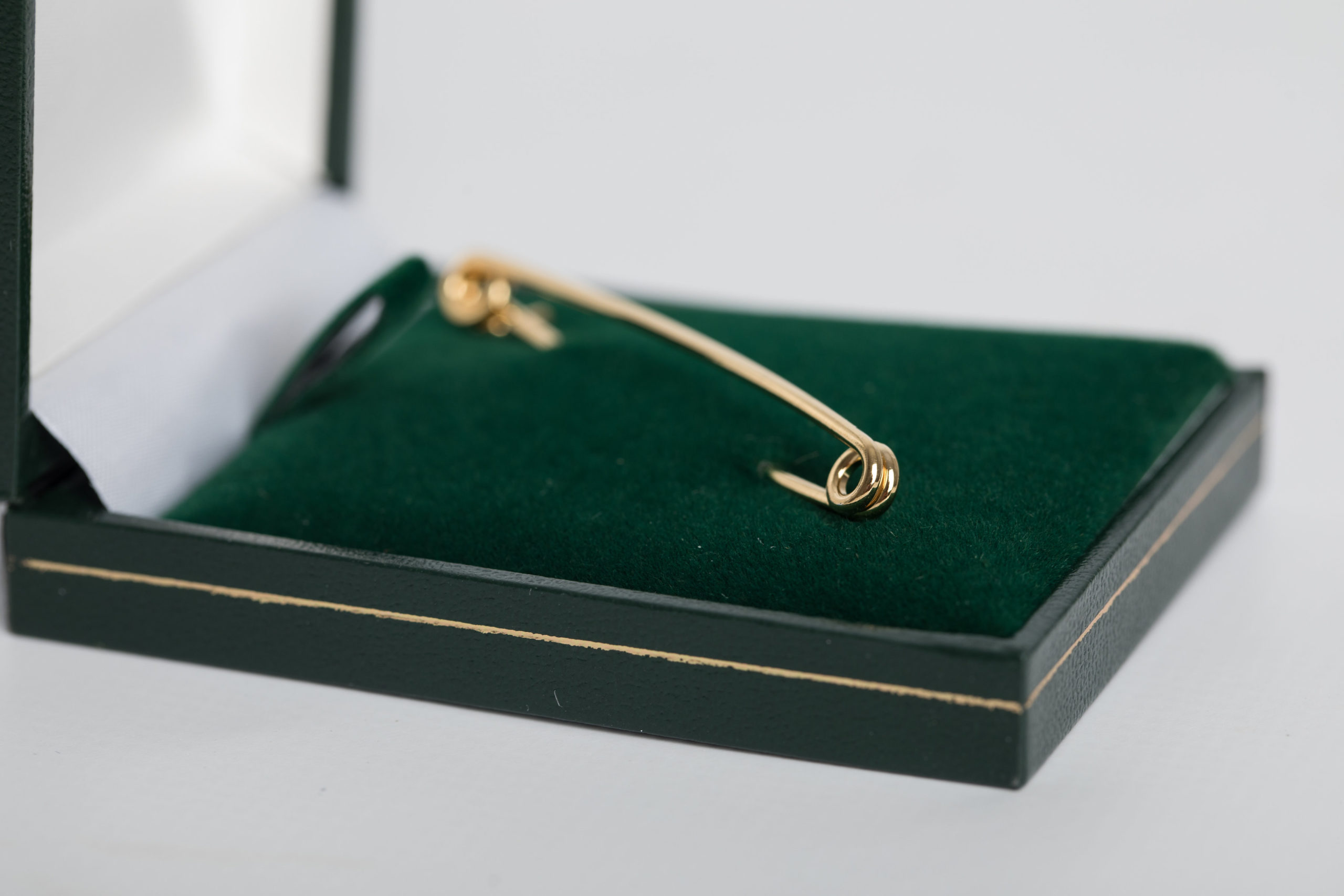 Stock Pin - The Hunting Stock Market