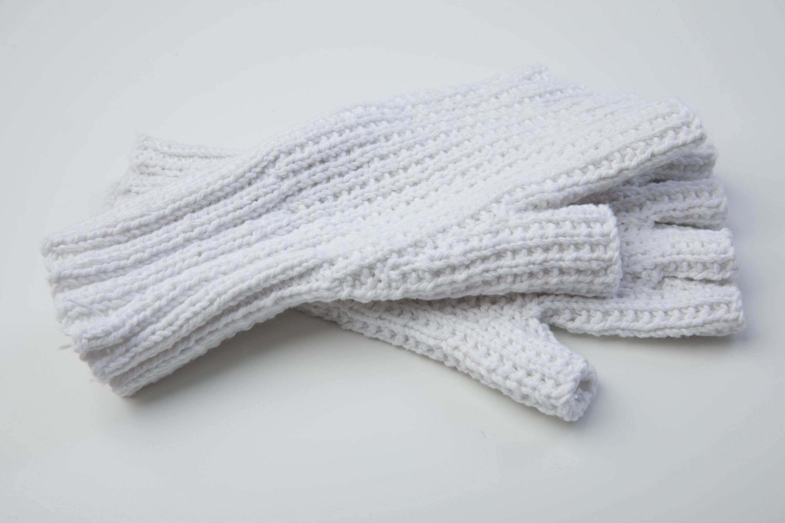 String Gloves Fingerless - The Hunting Stock Market