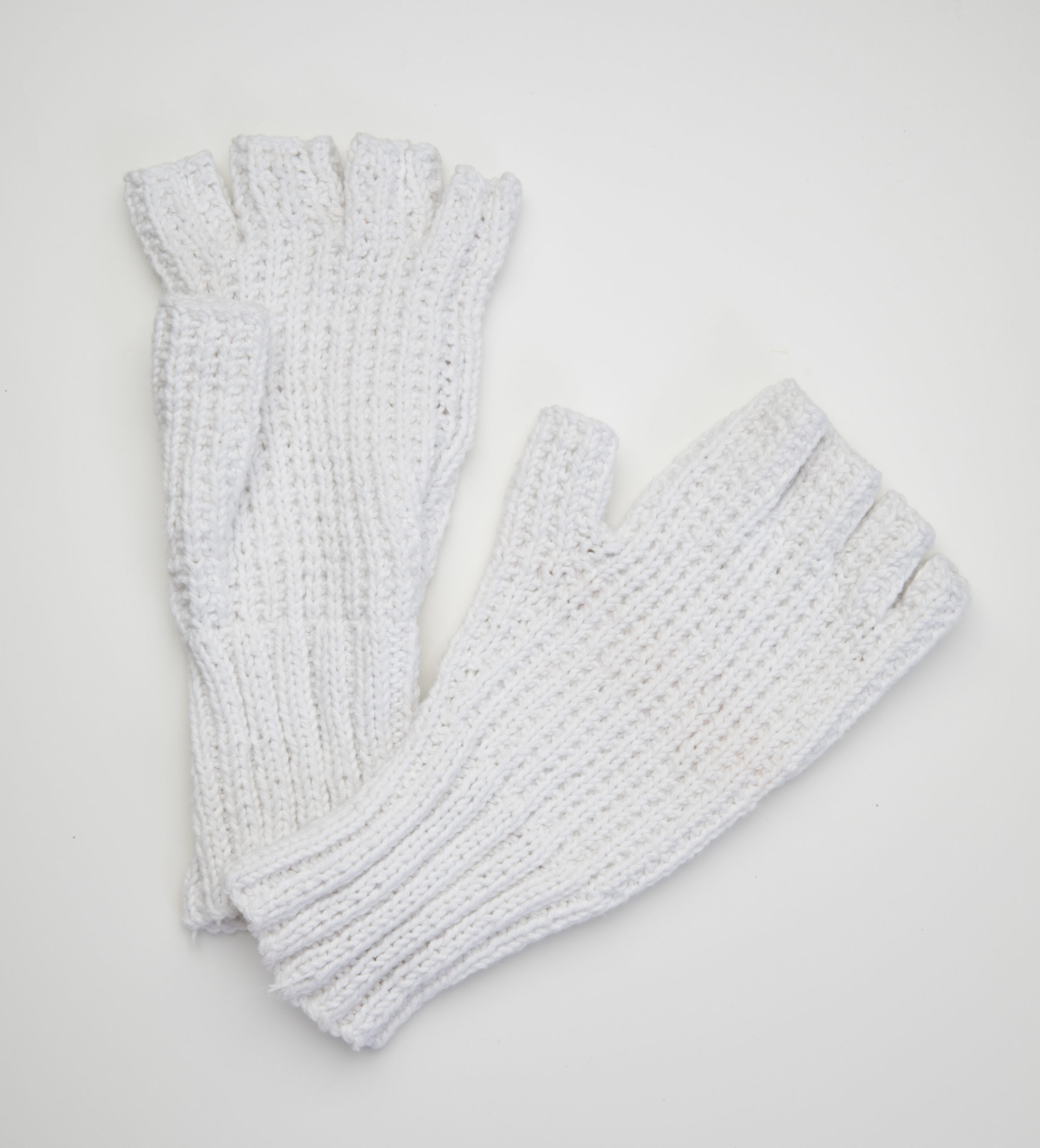 String Gloves Fingerless - The Hunting Stock Market