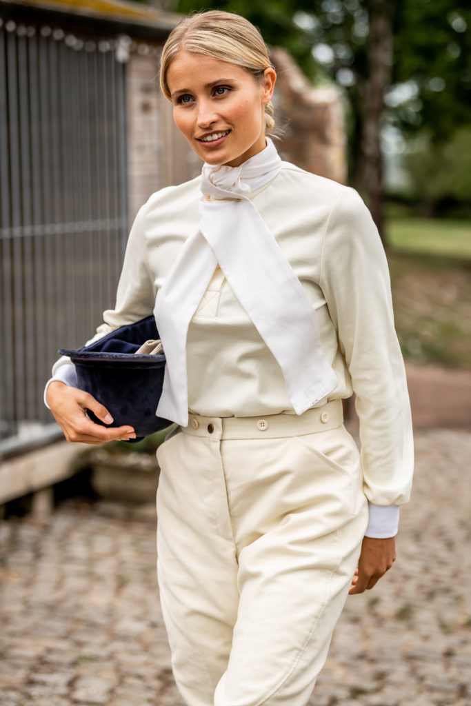 Ladies Off White Doeskin Breeches - The Hunting Stock Market