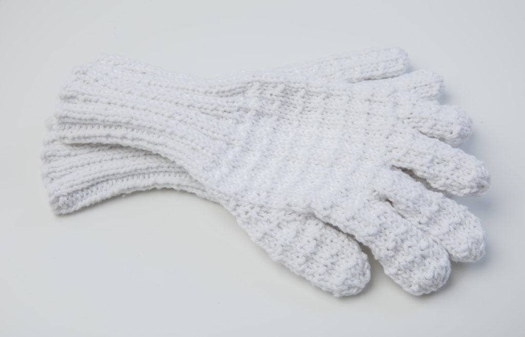 String Gloves - The Hunting Stock Market